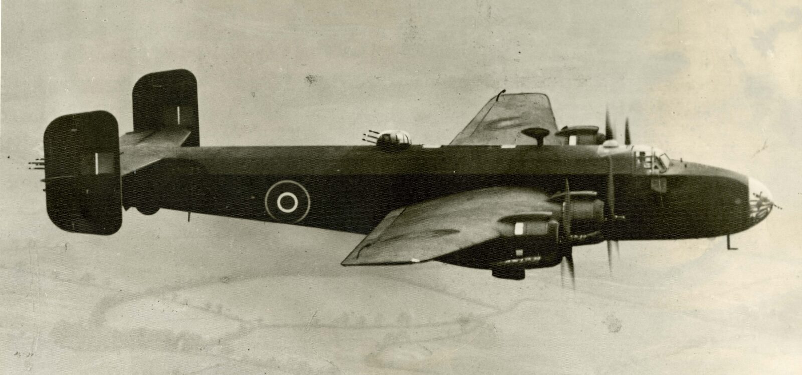 Handley Page Halifax - NAFMC